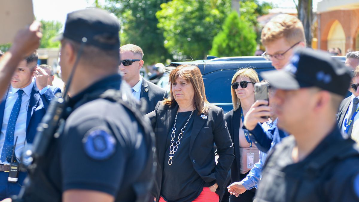 Último adiós a Umma: Patricia Bullrich asistió al velatorio Último adiós a Umma: Patricia Bullrich asistió al velatorio